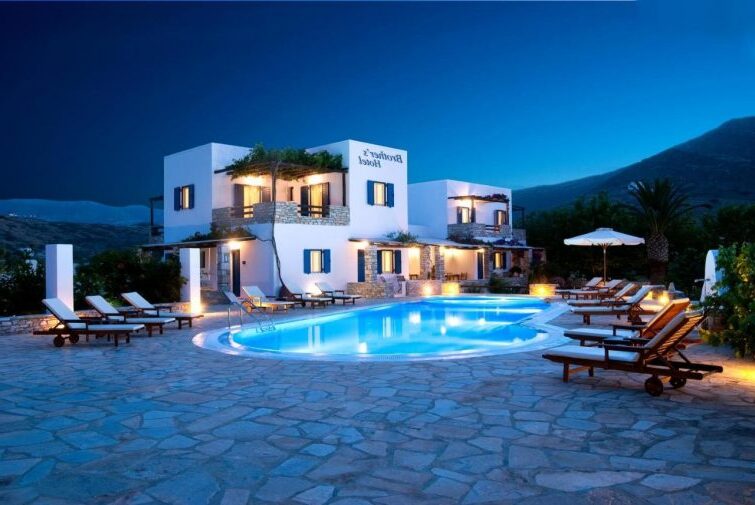 🏨 Top 12 Hoteles en Íos 2024: Dónde Alojarse 🇬🇷